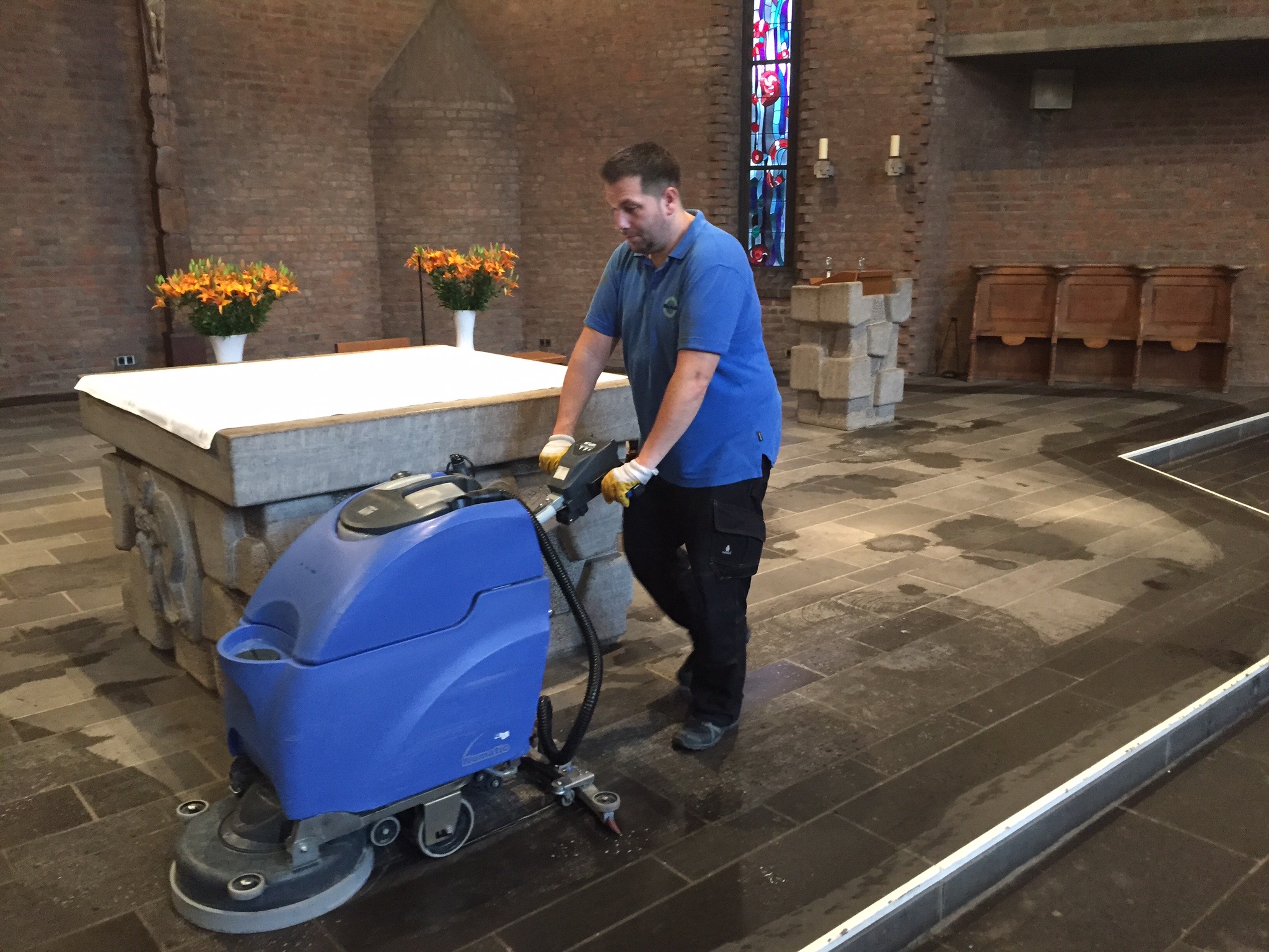 sonstige Leistungen - Blitzblank Gebäudereinigung