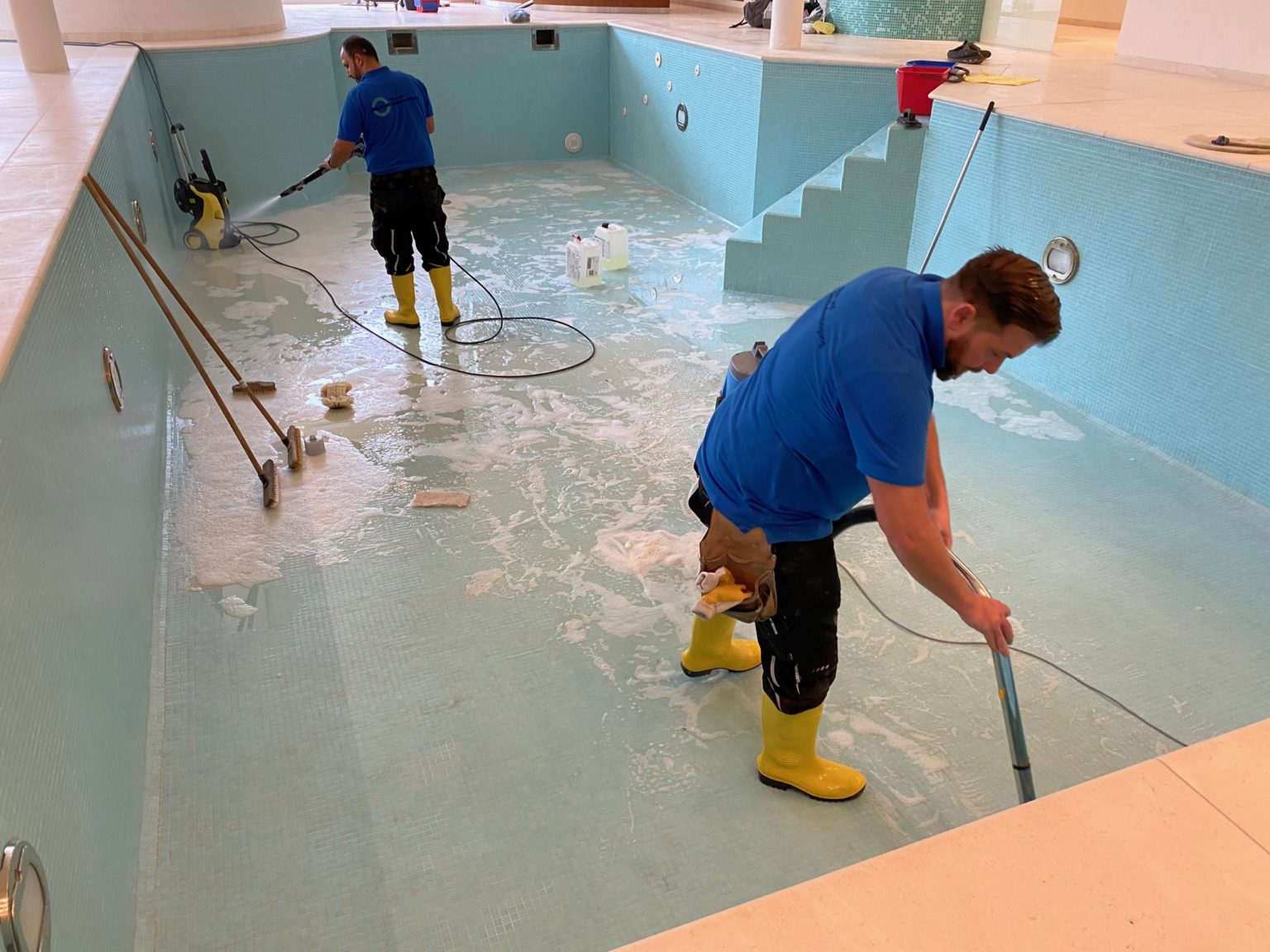 sonstige Leistungen - Blitzblank Gebäudereinigung